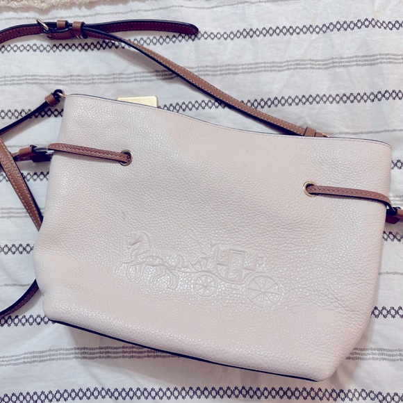 Coach | Bags | Coach Purse Limited Use Still Has Wrapping On Zippers ...